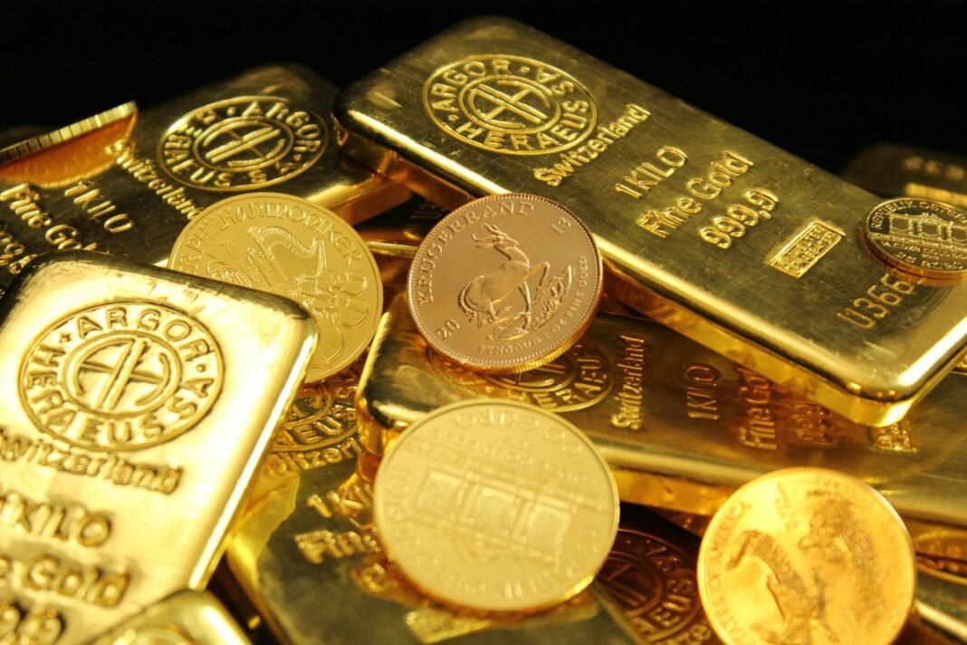 Gold Pulls Back From $5,550+ Highs Even As Safe-Haven Demand Stays ...